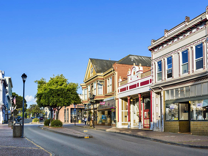 Small-town America at its finest - Eureka's historic downtown invites leisurely strolls past colorful storefronts and timeless architectural treasures.