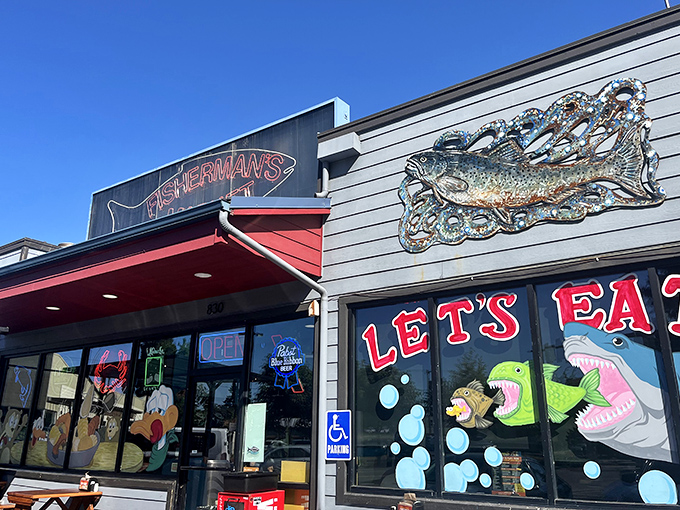 "LET'S EAT!" isn't just a suggestion, it's practically a command. With that metal fish sculpture watching over you, resistance is futile.