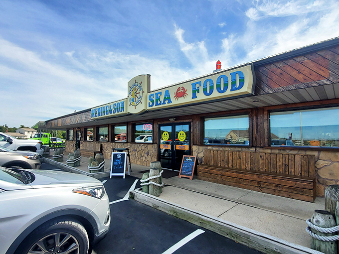 This is what "come as you are" really means - where flip-flops meet fantastic seafood. 