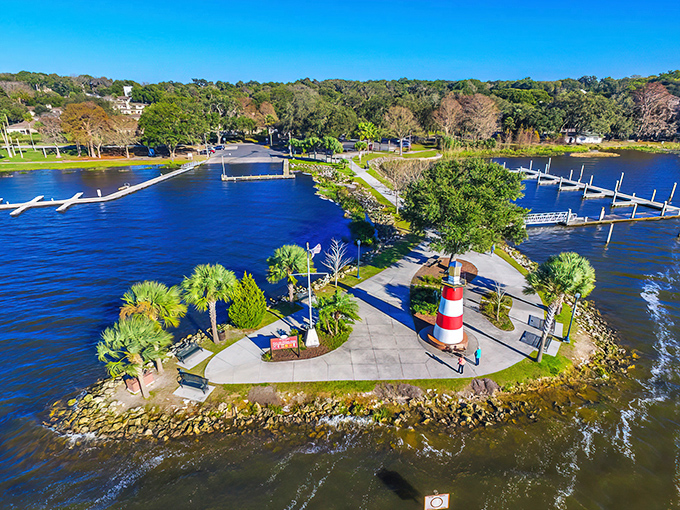 Rolling hills meet sparkling waters in Mount Dora, where Florida finally remembered it has elevation and personality.