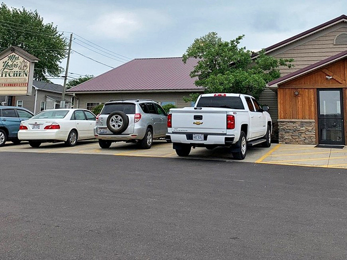 When the parking lot looks like this, you know locals have discovered something special.