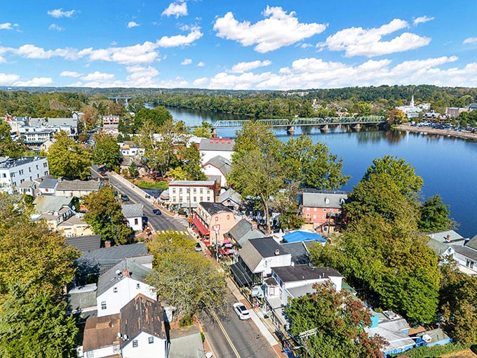 Picture-perfect New Hope spreads along the Delaware like a Norman Rockwell painting come to life.