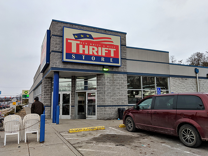 When the parking lot's this busy, you know the deals inside are worth fighting traffic for, my friends.