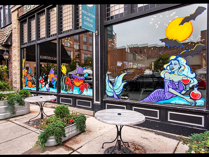 Those colorful sea creature murals on the windows tell you everything about the underwater adventure waiting inside.