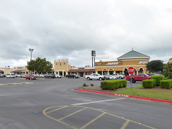 Wide walkways and smart design make this outlet paradise perfect for comfortable treasure hunting adventures.