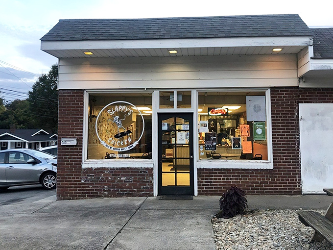 That humble exterior conceals culinary magic that would make Colonel Sanders weep with pure joy.