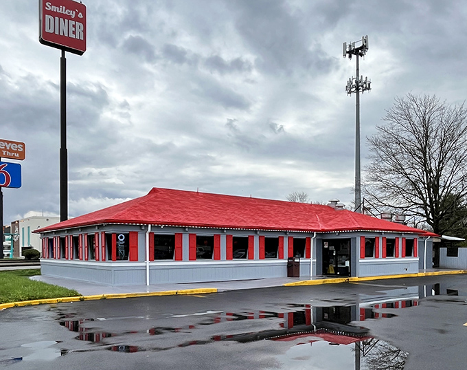 That nostalgic diner glow promises hearty meals and friendly faces inside this Newark neighborhood gem.