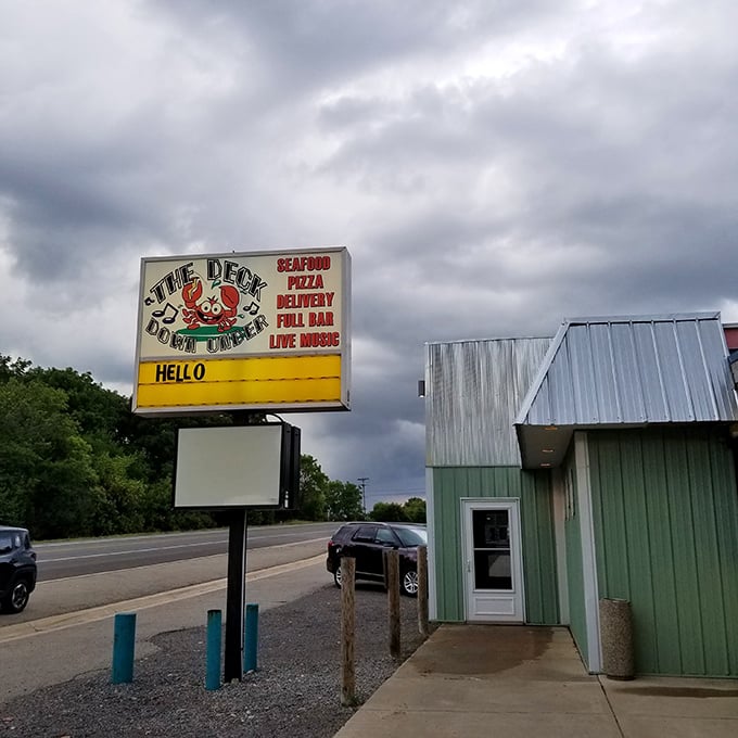 Don't judge a seafood joint by its cover! This unassuming green building houses treasures from the sea that would make Neptune himself do a double-take.