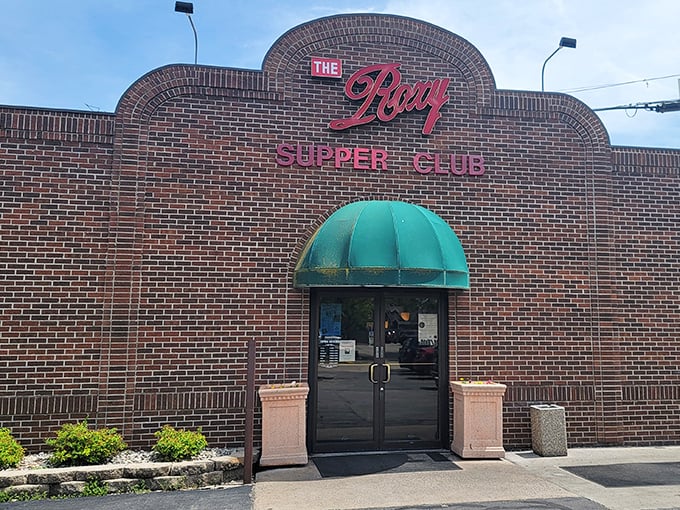 When a building looks this inviting, you know the fish fry inside lives up to expectations.