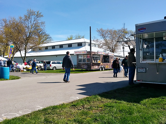 Food trucks and flea market finds create the perfect recipe for Saturday adventure.