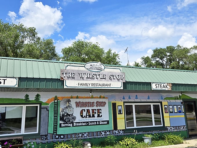Sometimes the best diners wear their personality on their sleeve, or in this case, their exterior walls.