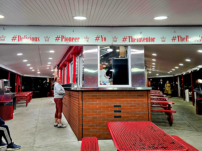 No white tablecloths here&mdash;just red tables where CEOs and construction workers stand equal before the mighty cheesesteak. Democracy never tasted so good.