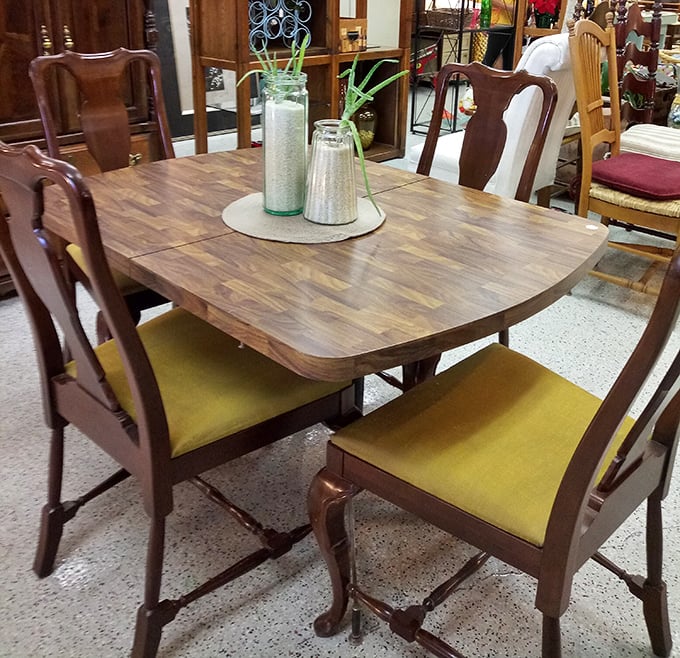 Mid-century dining perfection waiting for someone to host their next dinner party in serious style.