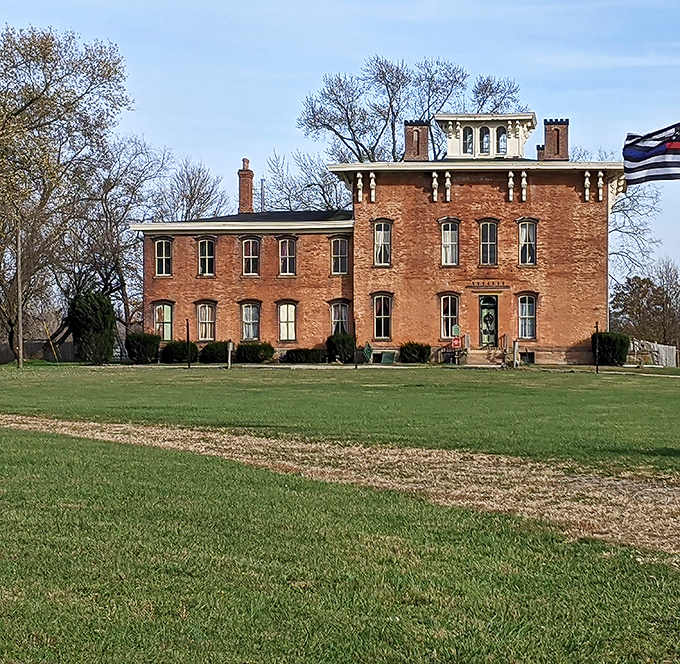 Even your GPS will do a double-take when this architectural masterpiece rises from Ohio's countryside like something from a movie set.