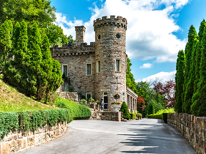 The approach to this American castle feels like stumbling into a European fairy tale&mdash;minus the dragon and the lengthy overseas flight. 