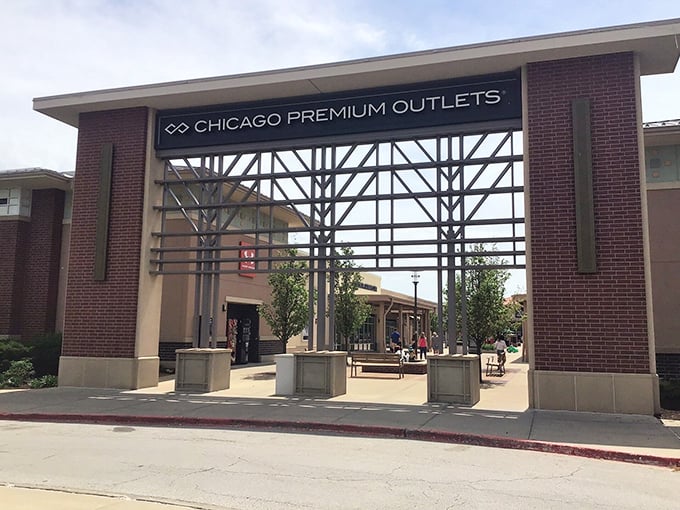 Covered walkways mean your shopping marathon continues rain or shine. Mother Nature knows better than to come between a bargain hunter and a 60% off sale.