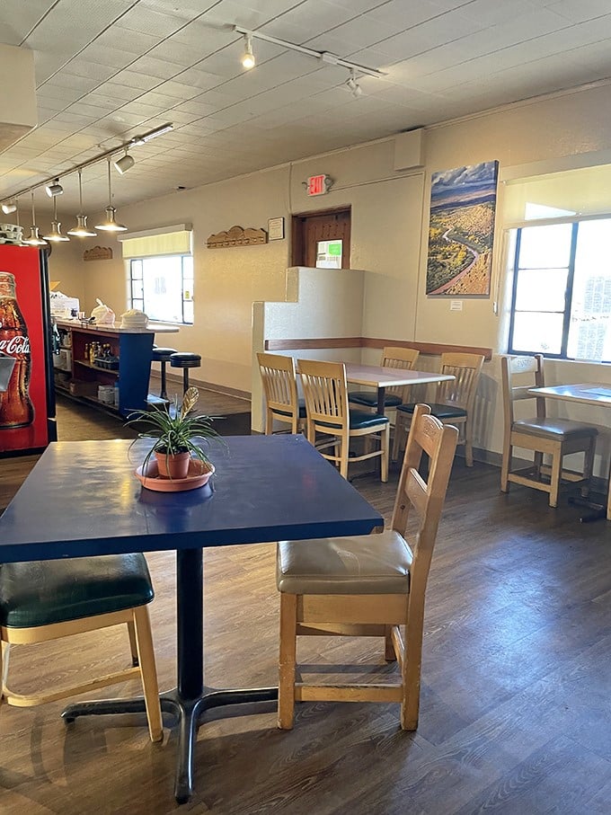 Simple wooden tables, unassuming d&eacute;cor, and a potted plant that's seen more breakfast rushes than most of us. This is where food, not frills, does the talking.
