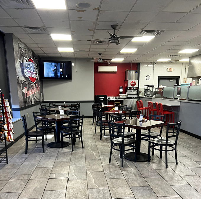 No-frills dining at its finest&mdash;where the tables are simple, the chairs are sturdy, and all the drama is saved for what's on your plate.