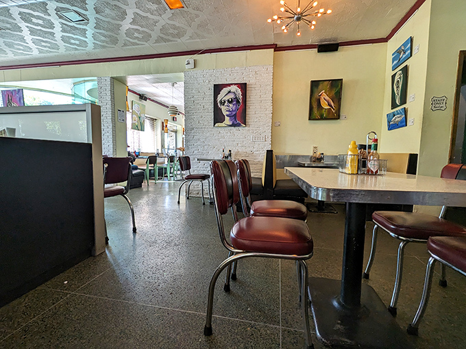 Where Andy Warhol meets breakfast magic. Howley's interior blends classic diner aesthetics with local art for a uniquely Palm Beach vibe.