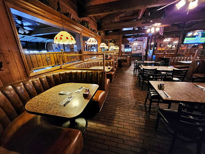 Step inside and time pleasantly stands still&mdash;warm wood paneling, Tiffany-style lamps, and leather booths create the steakhouse ambiance of your dreams.
