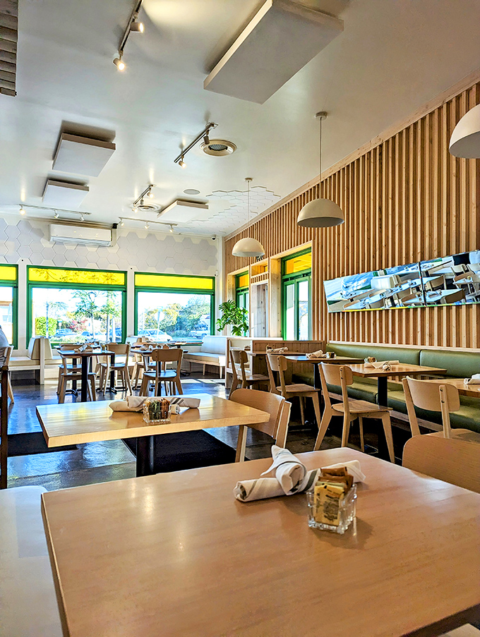 Inside the Majestic, time slows down just enough for you to appreciate the symphony of sizzling grills, clinking coffee cups, and the gentle hum of Atlanta stories being shared. 