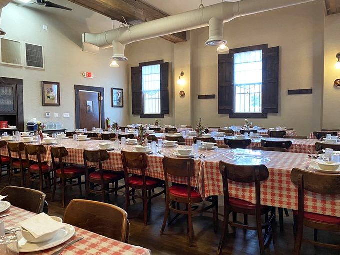 Inside, simplicity reigns supreme. This isn't where you come for avant-garde decor&mdash;it's where memories are made over plates that require both hands.