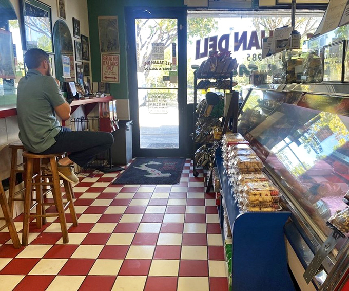 Inside, the dining room feels like that Italian grandmother's house you wish you had&mdash;comfortable chairs, warm lighting, and the promise of impending food bliss.