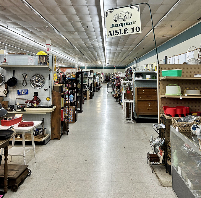 Inside, time stands still in the best possible way. No designer lighting or trendy decor here&mdash;just honest surroundings where the food does all the talking.