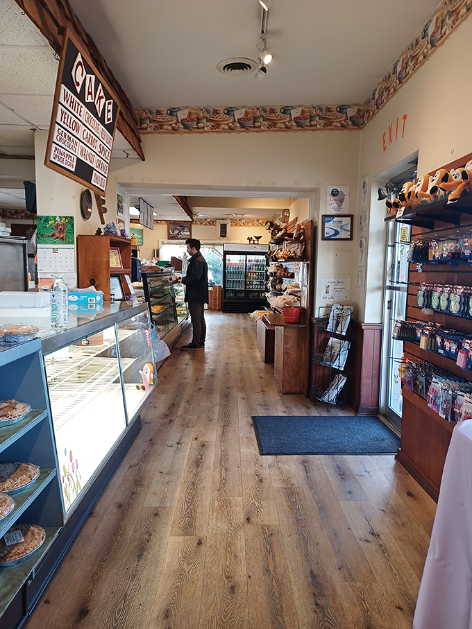Step inside and time stands still. The worn wooden floors have supported generations of sweet-toothed pilgrims on their quest for the perfect donut.