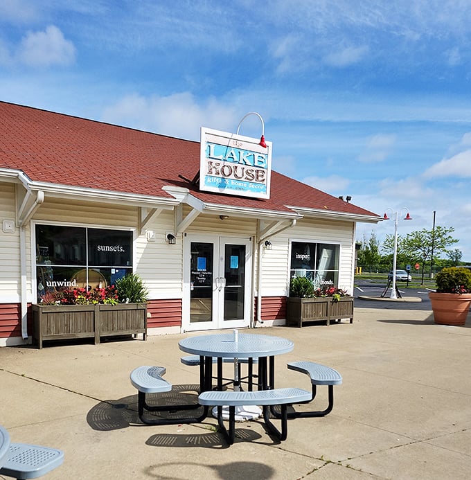 The Lake House Boutique invites shoppers with promises of "sunsets" and "unwind" &ndash; two words that perfectly capture the Port Clinton experience.
