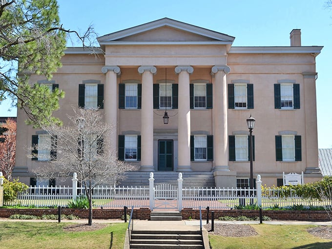 The Old Governor's Mansion stands like a Southern aristocrat who's aged gracefully&mdash;dignified columns, perfect symmetry, and stories hidden behind every window.