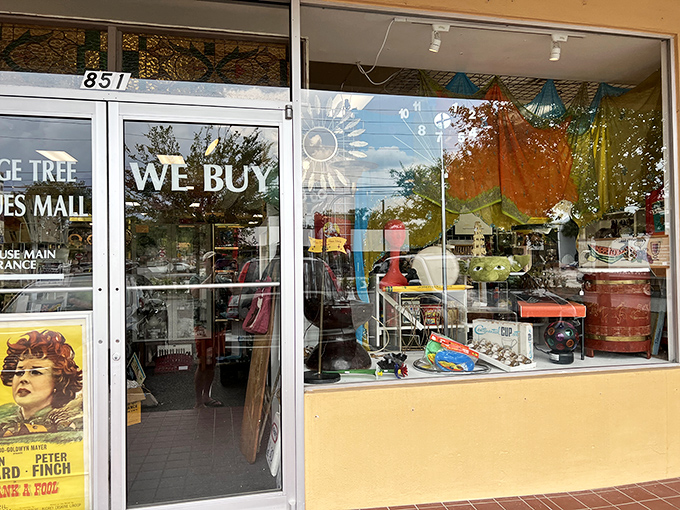 "We Buy" indeed&mdash;but you'll be the one unable to resist purchasing after glimpsing this window display of decades past.