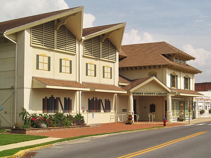 The Sussex County Library isn't just about books&mdash;it's architectural eye candy with those distinctive peaked roofs and welcoming entrance.