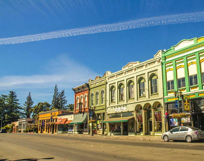 Downtown Lakeport's colorful Victorian buildings stand like a lineup of well-dressed historical celebrities, each with stories to tell.