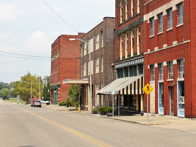 Main Street magic at its finest. These brick beauties have witnessed generations of Zanesville life stories&mdash;and they're ready for yours too.