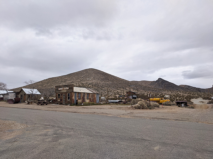 Downtown Darwin redefines "bustling metropolis" with its weathered charm and mountain backdrop. Social distancing since the 1870s.