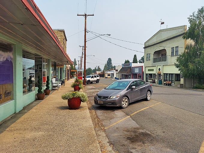 Main Street Etna doesn't need neon to shine&mdash;just genuine small-town charm where parking spots outnumber traffic jams and conversations replace honking horns.