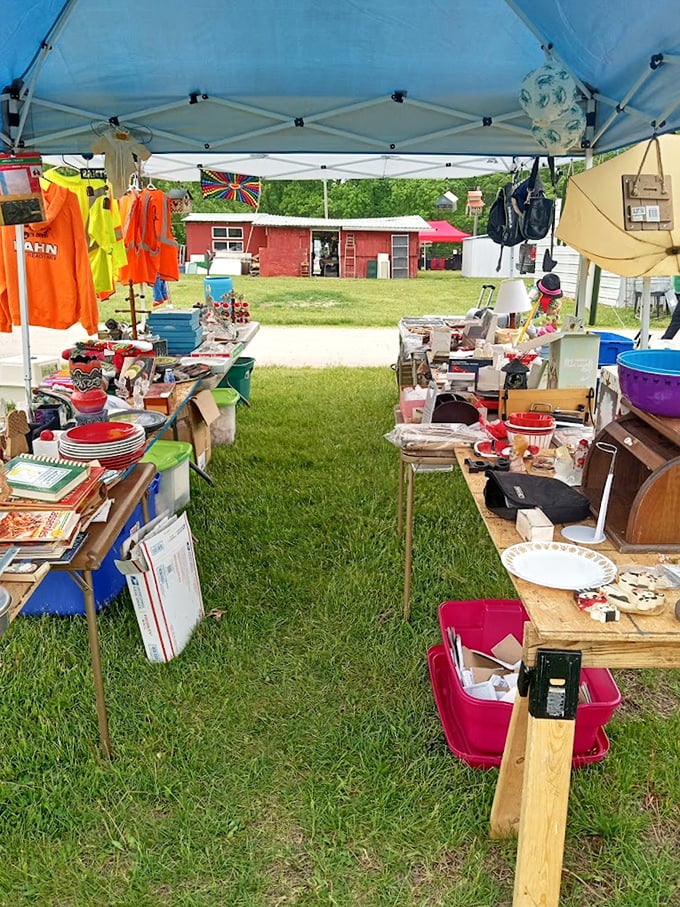 Organized chaos at its finest! This booth offers everything from vintage dishware to neon work vests&mdash;proof that one person's random collection is another's perfect find.
