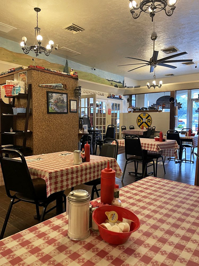 Those checkered tablecloths aren't just decoration &ndash; they're a promise that grandma-style comfort food is coming your way.