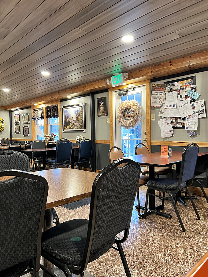 "Just like mom's home cooked meals..." isn't just a slogan here&mdash;it's the philosophy that's kept locals coming back for generations.