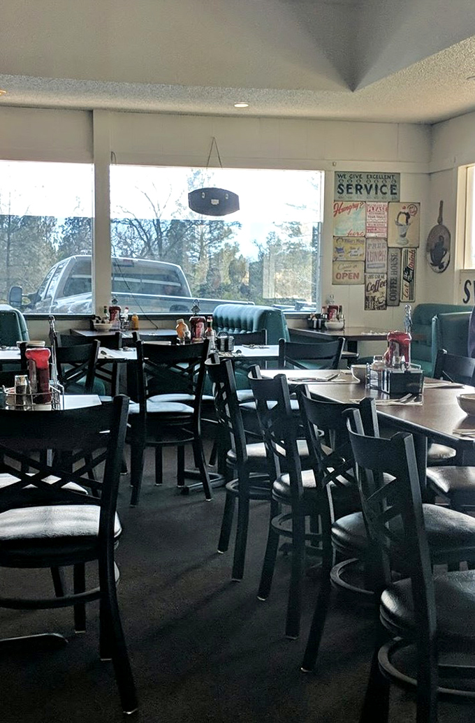 Classic diner seating with a view&mdash;where conversations flow as freely as the coffee, and every table feels like the best seat in the house.