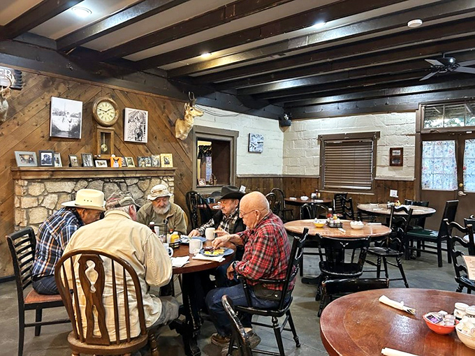 Where cowboys and city slickers break bread together beneath wooden beams and watchful deer mounts. This isn't d&eacute;cor&mdash;it's Arizona's living room.
