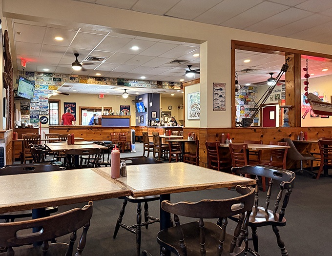 Wooden tables, nautical decor, and that unmistakable aroma of perfectly fried seafood&mdash;this is what comfort looks like in restaurant form.