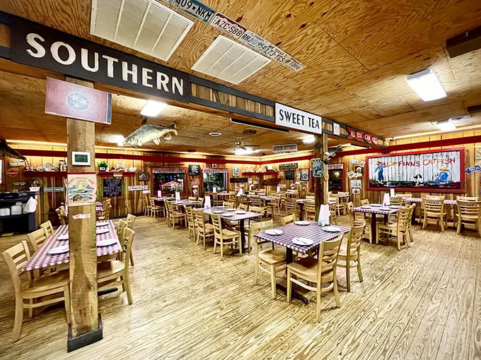 Inside, wooden walls and "SOUTHERN" signs aren't trying to create a theme&mdash;they're just telling you what's about to happen to your taste buds.