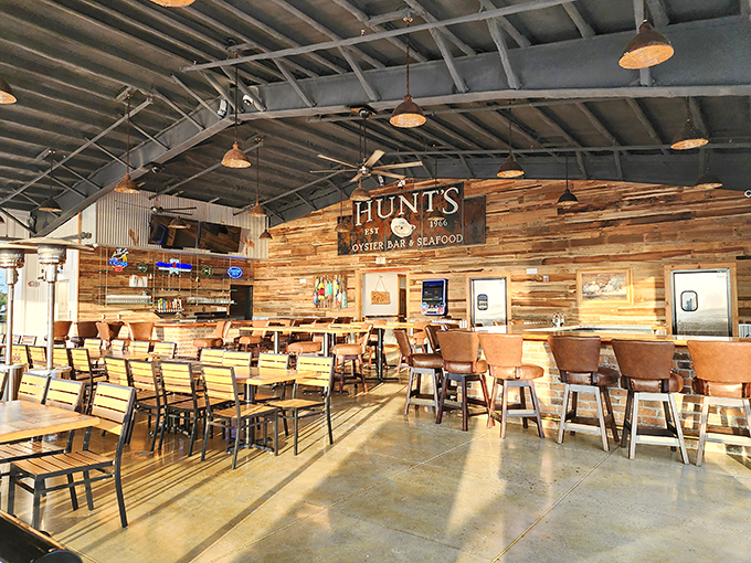 Rustic wooden walls and simple tables tell you everything&mdash;this place prioritizes what's on your plate, not what's hanging on the walls.