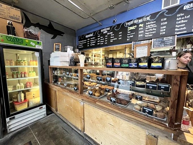 Warm wood tones and an open kitchen invite you into the culinary theater that is Bimini Twist. Watch your seafood dreams materialize before your eyes.