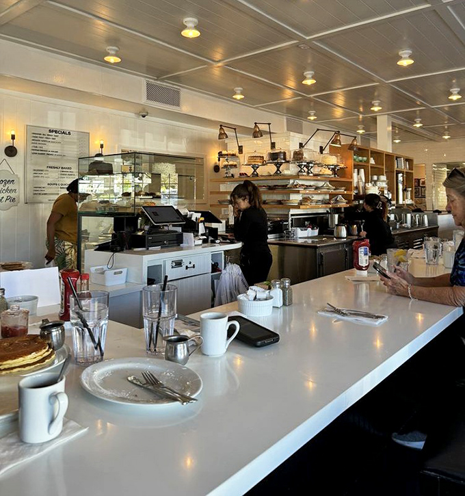 Counter seating offers front-row tickets to the culinary show. Like Broadway, but with more bacon and happier endings.