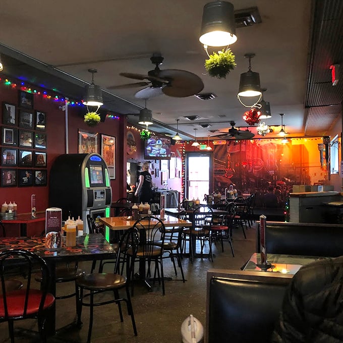 Christmas lights twinkle year-round in this no-frills dining room, where sauce bottles stand ready like soldiers awaiting delicious duty.