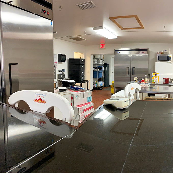 The spartan interior speaks volumes: all energy goes where it belongs&mdash;into the meat, not the d&eacute;cor.