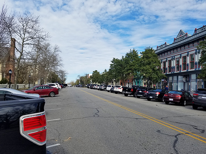 Edenton's main street offers that perfect small-town tableau &ndash; historic buildings on one side, convenient parking on the other, and endless charm everywhere you look.